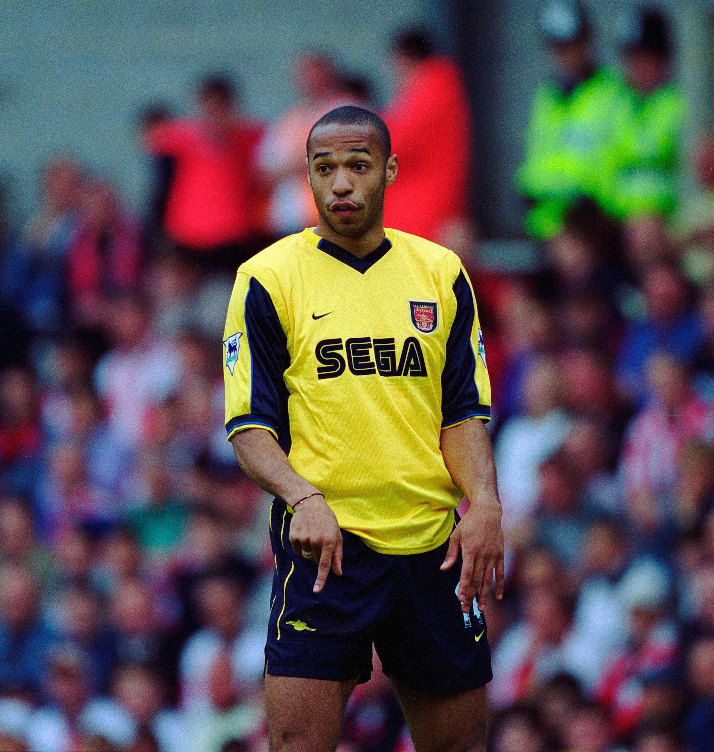 The 10 Best Arsenal kits of the Premier League era | Squawka | EN