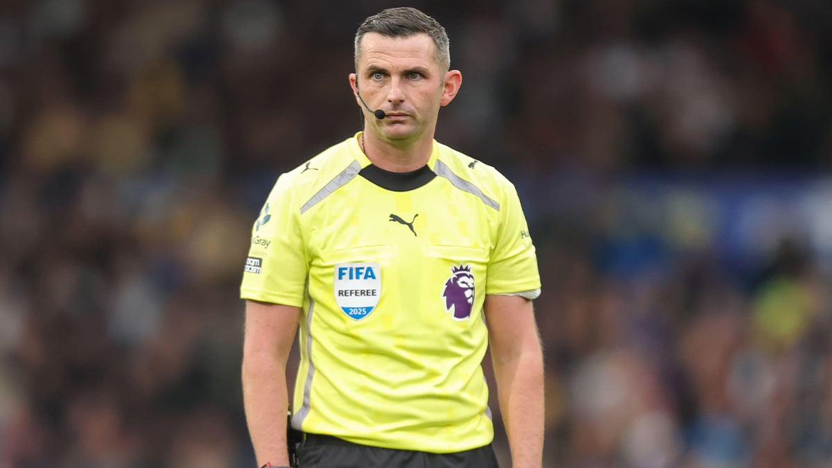 Man Utd vs Tottenham referee: Michael Oliver's history with both clubs ...